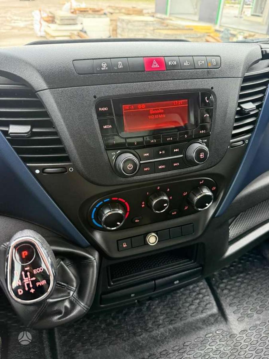 Balts Iveco Daily 2021 Kauņa, ar dzinēja tilpumu 3.00 L un nobraukumu 228 tūkst. km par 24600 €, foto 22 vietnē AUTOMOTO.COM.LV