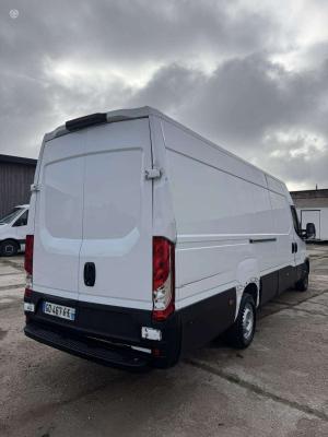 White Iveco Daily 2021 in Kaunas, with an engine capacity of 2.30 L and mileage of 199 thousand km for 8850 €, photo 3 on AUTOMOTO.COM.LV