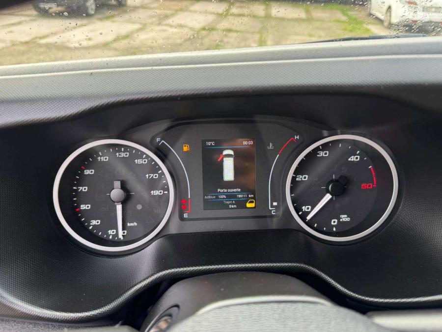 White Iveco Daily 2021 in Kaunas, with an engine capacity of 2.30 L and mileage of 199 thousand km for 8850 €, photo 6 on AUTOMOTO.COM.LV
