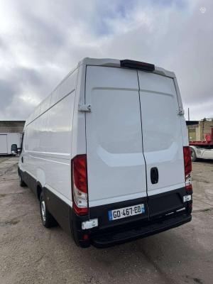 White Iveco Daily 2021 in Kaunas, with an engine capacity of 2.30 L and mileage of 199 thousand km for 8850 €, photo 12 on AUTOMOTO.COM.LV