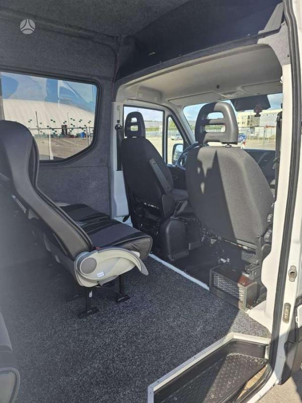 White Iveco Daily 2022 in Kaunas, with an engine capacity of 3.00 L and mileage of 497 thousand km for 11000 €, photo 8 on AUTOMOTO.COM.LV