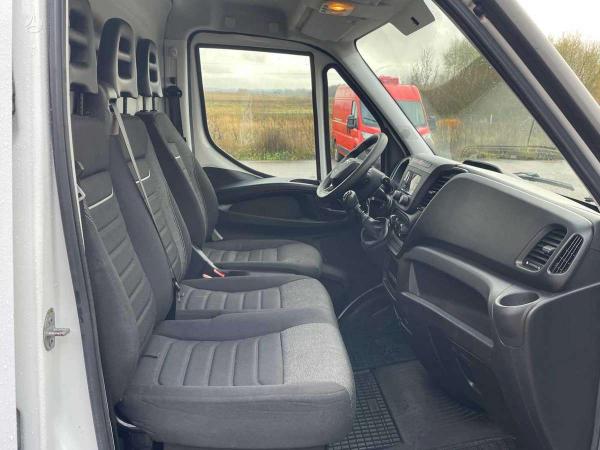 White Iveco Daily 2022 in Ukmerge, with an engine capacity of 2.29 L and mileage of 143 thousand km for 17500 €, photo 9 on AUTOMOTO.COM.LV