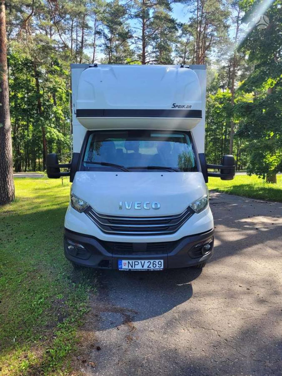 White Iveco Daily 2022 in Druskininkai, with an engine capacity of 0.00 L and mileage of 320 thousand km for 30000 €, photo 1 on AUTOMOTO.COM.LV