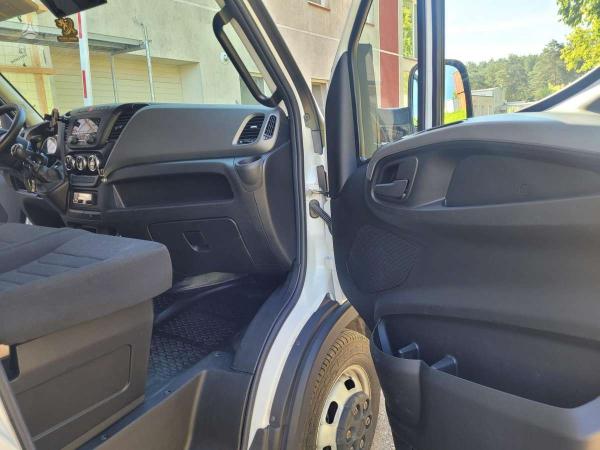 Balts Iveco Daily 2022 Druskininkai, ar dzinēja tilpumu 0.00 L un nobraukumu 320 tūkst. km par 30000 €, foto 8 vietnē AUTOMOTO.COM.LV