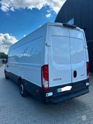 White Iveco Daily 2022 in Kaunas, with an engine capacity of 3.00 L and mileage of 355 thousand km for 10500 €, photo 8 on AUTOMOTO.COM.LV