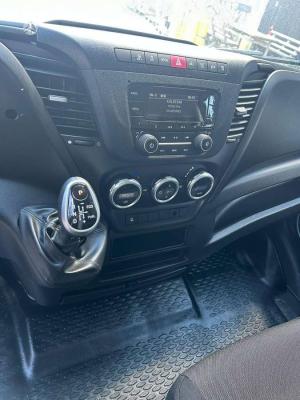 White Iveco Daily 2022 in Kaunas, with an engine capacity of 3.00 L and mileage of 355 thousand km for 10500 €, photo 10 on AUTOMOTO.COM.LV