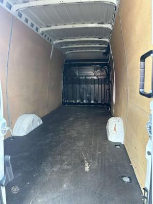 White Iveco Daily 2022 in Kaunas, with an engine capacity of 3.00 L and mileage of 355 thousand km for 10500 €, photo 12 on AUTOMOTO.COM.LV