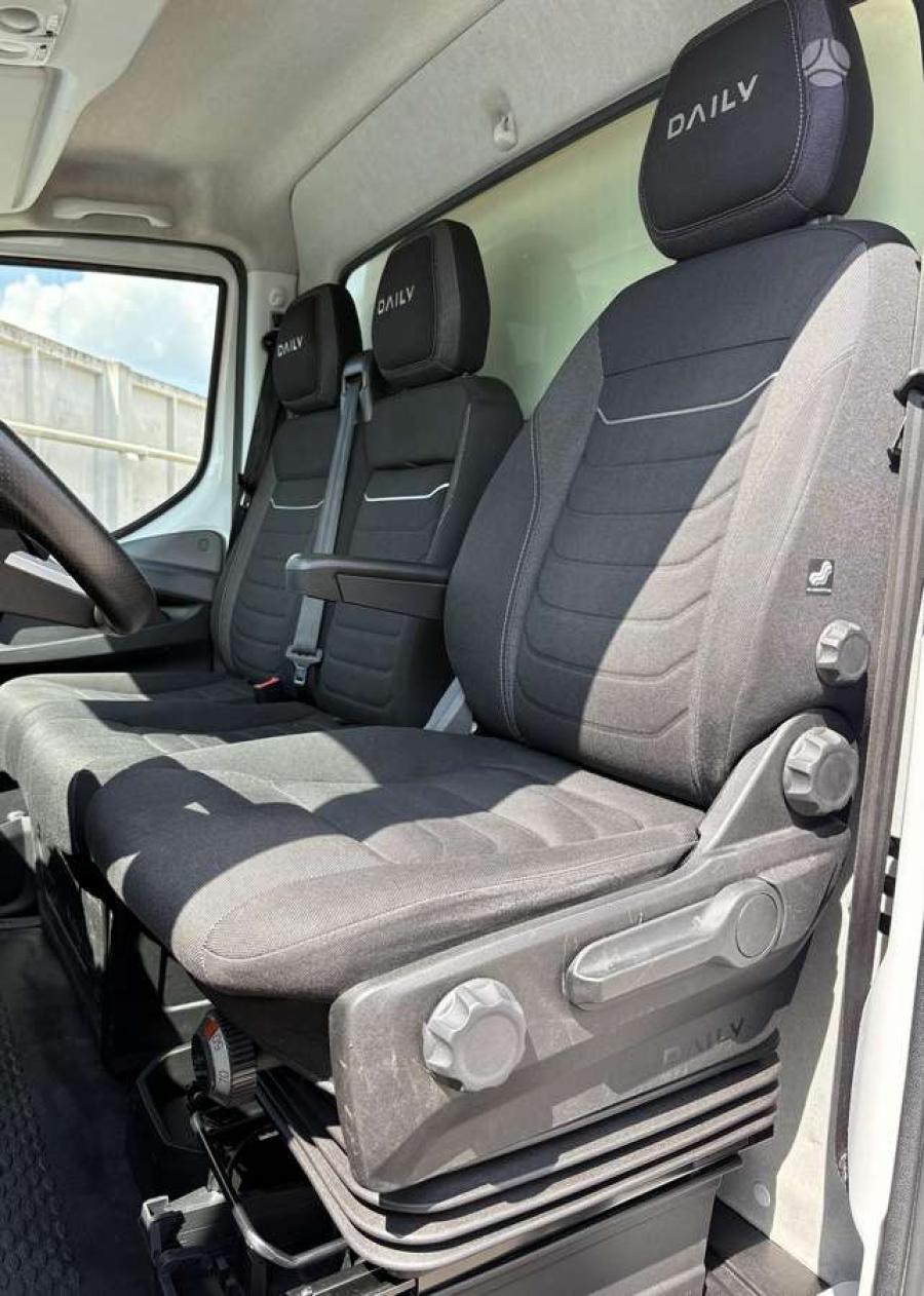 Balts Iveco Daily 2022 Kauņa, ar dzinēja tilpumu 3.00 L un nobraukumu 170 tūkst. km par 18999 €, foto 17 vietnē AUTOMOTO.COM.LV