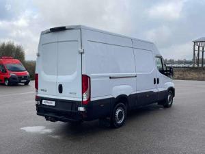 White Iveco Daily 2022 in Ukmerge, with an engine capacity of 2.29 L and mileage of 143 thousand km for 12900 €, photo 5 on AUTOMOTO.COM.LV