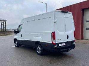 White Iveco Daily 2022 in Ukmerge, with an engine capacity of 2.29 L and mileage of 143 thousand km for 12900 €, photo 6 on AUTOMOTO.COM.LV