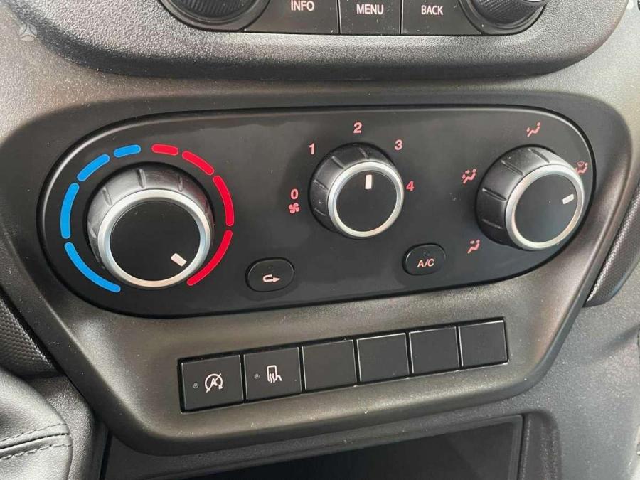 White Iveco Daily 2022 in Ukmerge, with an engine capacity of 2.29 L and mileage of 143 thousand km for 12900 €, photo 14 on AUTOMOTO.COM.LV