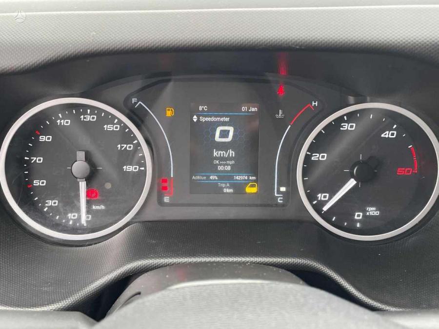 White Iveco Daily 2022 in Ukmerge, with an engine capacity of 2.29 L and mileage of 143 thousand km for 12900 €, photo 20 on AUTOMOTO.COM.LV