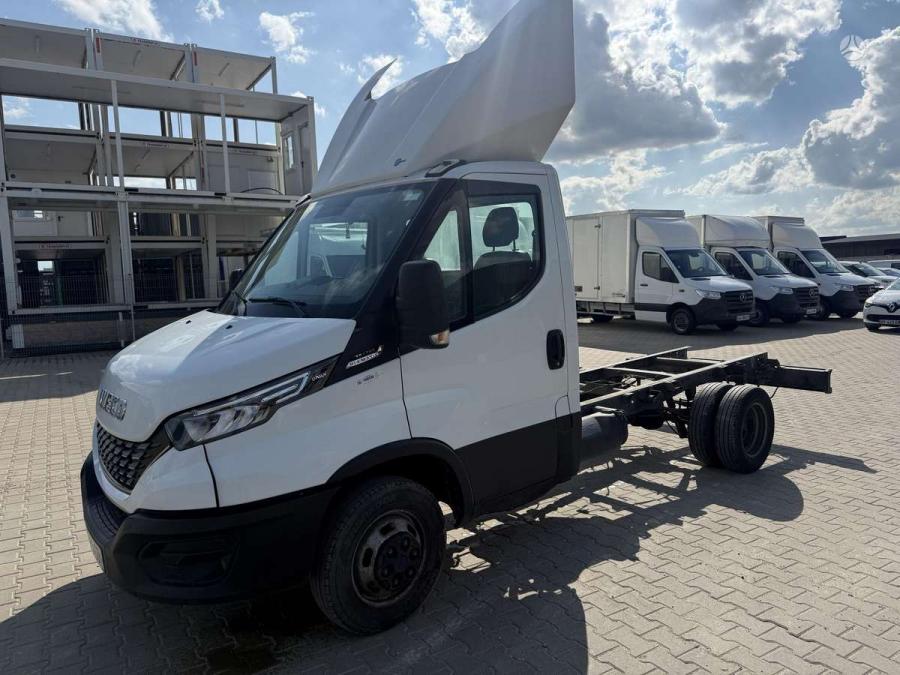 Balts Iveco Daily 2022 Kauņa, ar dzinēja tilpumu 3.00 L un nobraukumu 359 tūkst. km par 14350 €, foto 3 vietnē AUTOMOTO.COM.LV