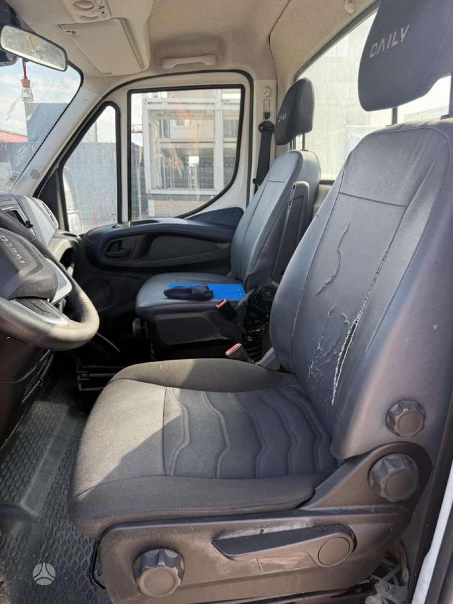 Balts Iveco Daily 2022 Kauņa, ar dzinēja tilpumu 3.00 L un nobraukumu 359 tūkst. km par 14350 €, foto 6 vietnē AUTOMOTO.COM.LV