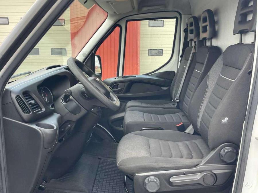 Balts Iveco Daily 2022 Ukmergė, ar dzinēja tilpumu 2.29 L un nobraukumu 143 tūkst. km par 12900 €, foto 11 vietnē AUTOMOTO.COM.LV