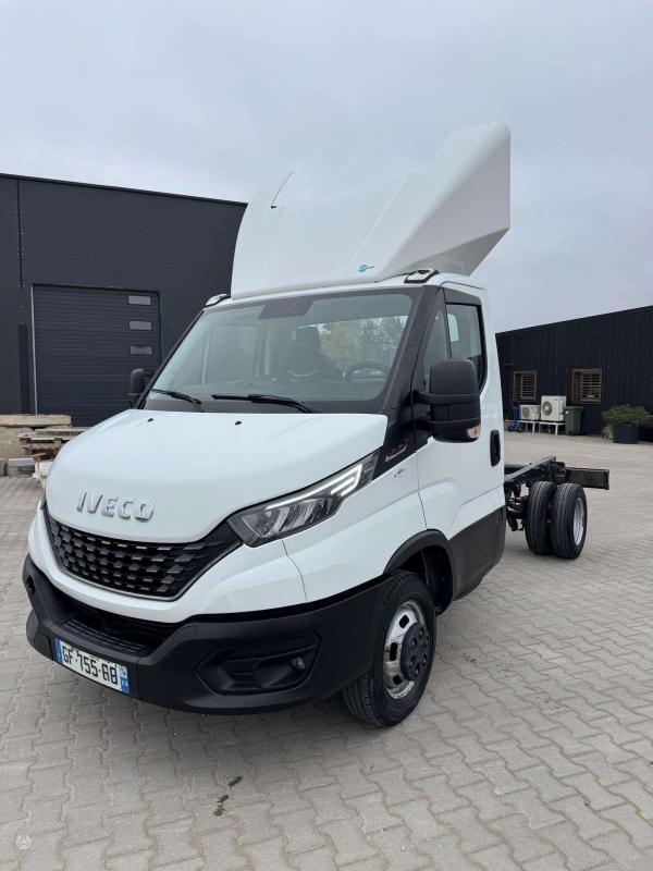Balts Iveco Daily 2022 Kauņa, ar dzinēja tilpumu 3.00 L un nobraukumu 330 tūkst. km par 12450 €, foto 1 vietnē AUTOMOTO.COM.LV