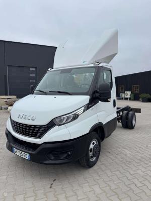 White Iveco Daily 2022 in Kaunas, with an engine capacity of 3.00 L and mileage of 330 thousand km for 12450 €, photo  on AUTOMOTO.COM.LV