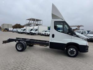 White Iveco Daily 2022 in Kaunas, with an engine capacity of 3.00 L and mileage of 330 thousand km for 12450 €, photo 5 on AUTOMOTO.COM.LV