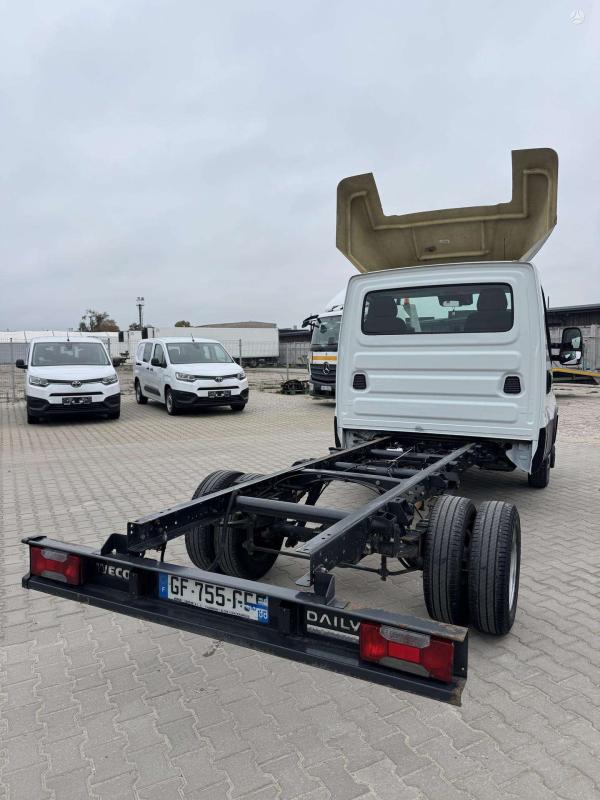 Balts Iveco Daily 2022 Kauņa, ar dzinēja tilpumu 3.00 L un nobraukumu 330 tūkst. km par 12450 €, foto 6 vietnē AUTOMOTO.COM.LV