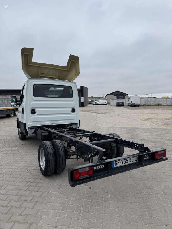 Balts Iveco Daily 2022 Kauņa, ar dzinēja tilpumu 3.00 L un nobraukumu 330 tūkst. km par 12450 €, foto 7 vietnē AUTOMOTO.COM.LV