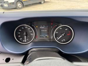 White Iveco Daily 2022 in Kaunas, with an engine capacity of 3.00 L and mileage of 330 thousand km for 12450 €, photo 13 on AUTOMOTO.COM.LV