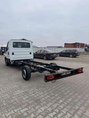 White Iveco Daily 2022 in Kaunas, with an engine capacity of 3.00 L and mileage of 209 thousand km for 13800 €, photo 5 on AUTOMOTO.COM.LV