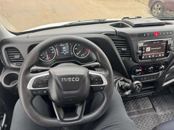 Ивеко Дейли 2022 в Каунас на AUTOMOTO.COM.LV Белый Ивеко Дейли 2022 в Каунас, объемом двигателя 3.00 л и пробегом 209 тыс. км за 13800 €, фото 6 на AUTOMOTO.COM.LV