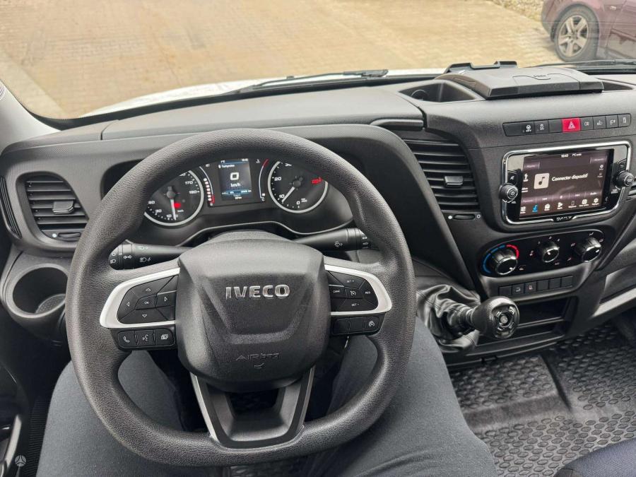 White Iveco Daily 2022 in Kaunas, with an engine capacity of 3.00 L and mileage of 209 thousand km for 13800 €, photo 6 on AUTOMOTO.COM.LV