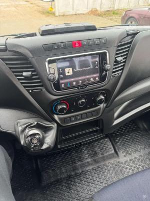 White Iveco Daily 2022 in Kaunas, with an engine capacity of 3.00 L and mileage of 209 thousand km for 13800 €, photo 8 on AUTOMOTO.COM.LV