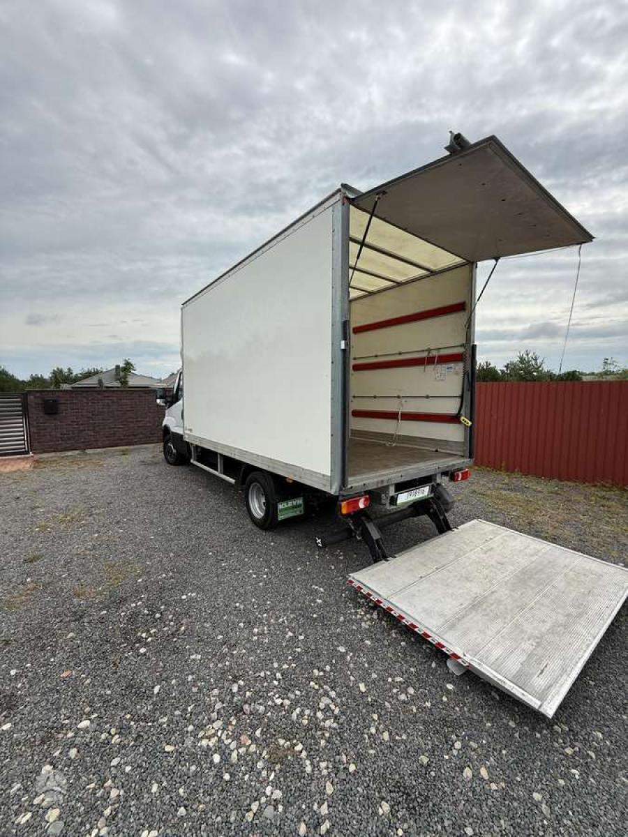Balts Iveco Daily 2023 Marijampole, ar dzinēja tilpumu 3.00 L un nobraukumu 70 tūkst. km par 43681 €, foto 6 vietnē AUTOMOTO.COM.LV