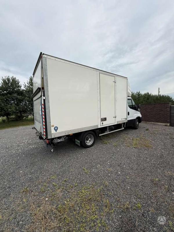 Balts Iveco Daily 2023 Marijampole, ar dzinēja tilpumu 3.00 L un nobraukumu 70 tūkst. km par 43681 €, foto 6 vietnē AUTOMOTO.COM.LV