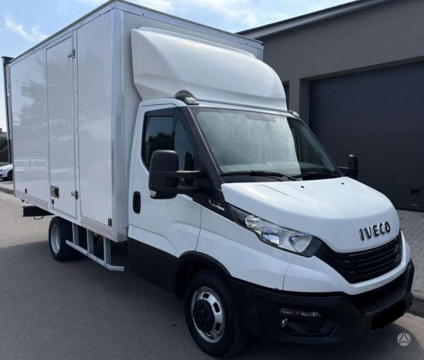 White Iveco Daily 2023 in Kaunas, with an engine capacity of 3.00 L and mileage of 140 thousand km for 17999 €, photo 1 on AUTOMOTO.COM.LV