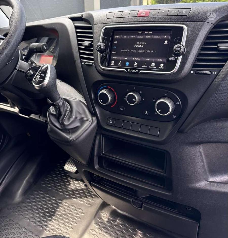 White Iveco Daily 2023 in Kaunas, with an engine capacity of 3.00 L and mileage of 140 thousand km for 17999 €, photo 20 on AUTOMOTO.COM.LV