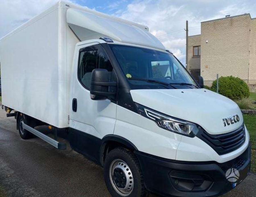 Balts Iveco Daily 2023 Panevēža, ar dzinēja tilpumu 3.00 L un nobraukumu 330 tūkst. km par 16800 €, foto 5 vietnē AUTOMOTO.COM.LV