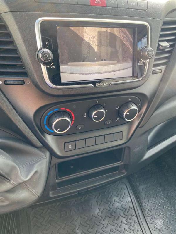White Iveco Daily 2023 in Panevezys, with an engine capacity of 3.00 L and mileage of 330 thousand km for 16800 €, photo 11 on AUTOMOTO.COM.LV