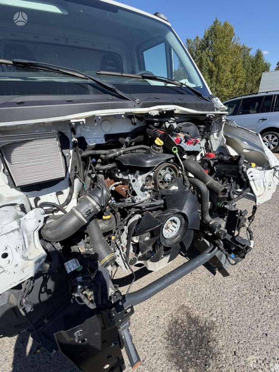 White Iveco Daily 2023 in Kaunas, with an engine capacity of 2.29 L and mileage of 39 thousand km for 7623 €, photo 6 on AUTOMOTO.COM.LV