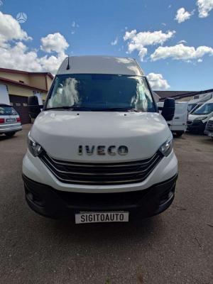 White Iveco Daily 2023 in Taurage, with an engine capacity of 2.30 L and mileage of 319 thousand km for 14883 €, photo 3 on AUTOMOTO.COM.LV