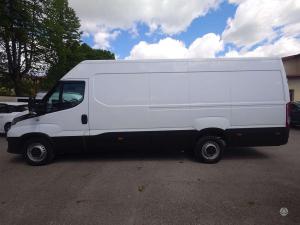 White Iveco Daily 2023 in Taurage, with an engine capacity of 2.30 L and mileage of 319 thousand km for 14883 €, photo 5 on AUTOMOTO.COM.LV