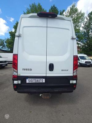 White Iveco Daily 2023 in Taurage, with an engine capacity of 2.30 L and mileage of 319 thousand km for 14883 €, photo 8 on AUTOMOTO.COM.LV