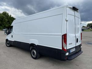 Balts Iveco Daily 2024 Tauragė, ar dzinēja tilpumu 3.00 L un nobraukumu 307 tūkst. km par 15900 €, foto 4 vietnē AUTOMOTO.COM.LV