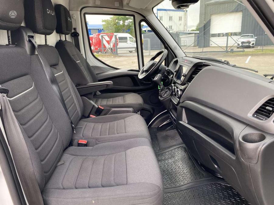Balts Iveco Daily 2024 Tauragė, ar dzinēja tilpumu 3.00 L un nobraukumu 307 tūkst. km par 15900 €, foto 7 vietnē AUTOMOTO.COM.LV