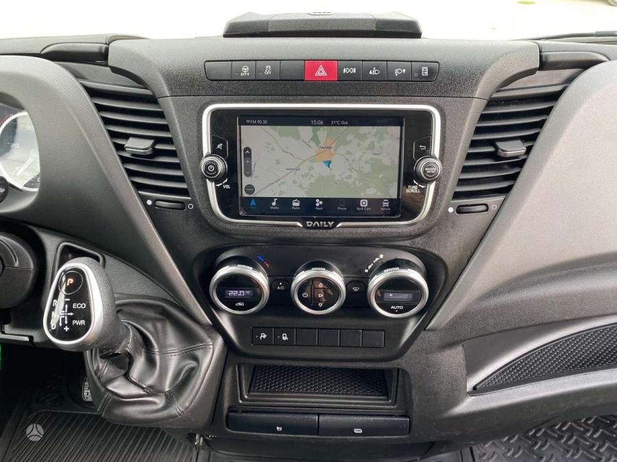 Balts Iveco Daily 2024 Tauragė, ar dzinēja tilpumu 3.00 L un nobraukumu 307 tūkst. km par 15900 €, foto 8 vietnē AUTOMOTO.COM.LV