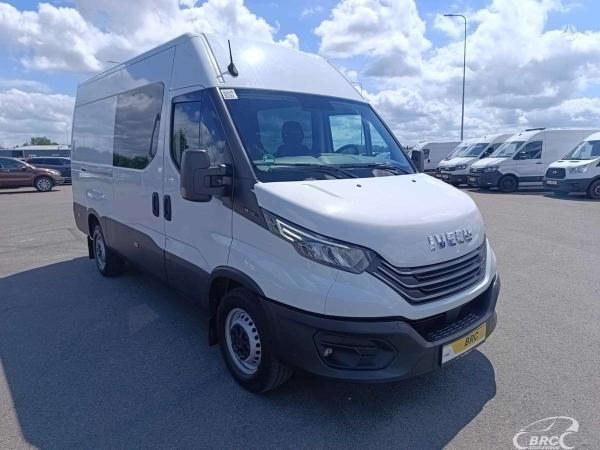 White Iveco Daily 2024 in Vilnius, with an engine capacity of 3.00 L and mileage of 69 thousand km for 33275 €, photo 3 on AUTOMOTO.COM.LV