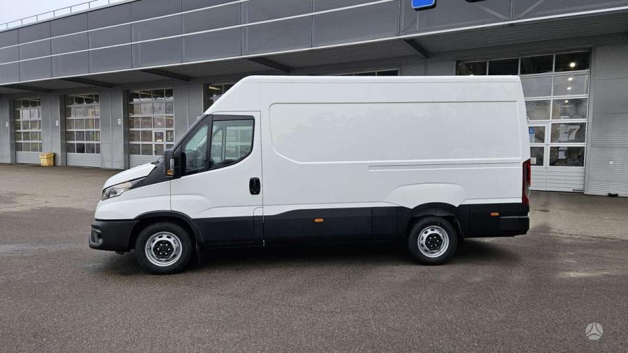 Balts Iveco Daily 2026 Kauņa, ar dzinēja tilpumu 2.29 L un nobraukumu 0 tūkst. km par 33879 €, foto 3 vietnē AUTOMOTO.COM.LV