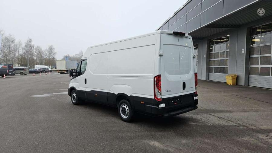 Balts Iveco Daily 2026 Kauņa, ar dzinēja tilpumu 2.29 L un nobraukumu 0 tūkst. km par 33879 €, foto 4 vietnē AUTOMOTO.COM.LV