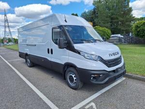 White Iveco Daily 2026 in Vilnius, with an engine capacity of 3.00 L and mileage of 0 thousand km for 39809 €, photo 4 on AUTOMOTO.COM.LV