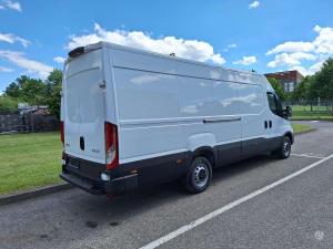White Iveco Daily 2026 in Vilnius, with an engine capacity of 3.00 L and mileage of 0 thousand km for 39809 €, photo 6 on AUTOMOTO.COM.LV