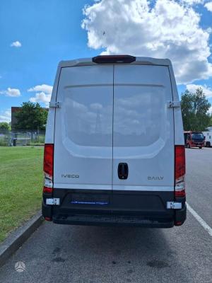 White Iveco Daily 2026 in Vilnius, with an engine capacity of 3.00 L and mileage of 0 thousand km for 39809 €, photo 9 on AUTOMOTO.COM.LV