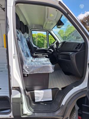 White Iveco Daily 2026 in Vilnius, with an engine capacity of 3.00 L and mileage of 0 thousand km for 39809 €, photo 12 on AUTOMOTO.COM.LV