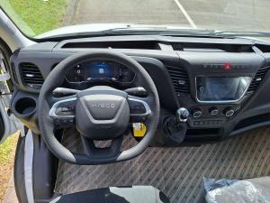 White Iveco Daily 2026 in Vilnius, with an engine capacity of 3.00 L and mileage of 0 thousand km for 39809 €, photo 16 on AUTOMOTO.COM.LV